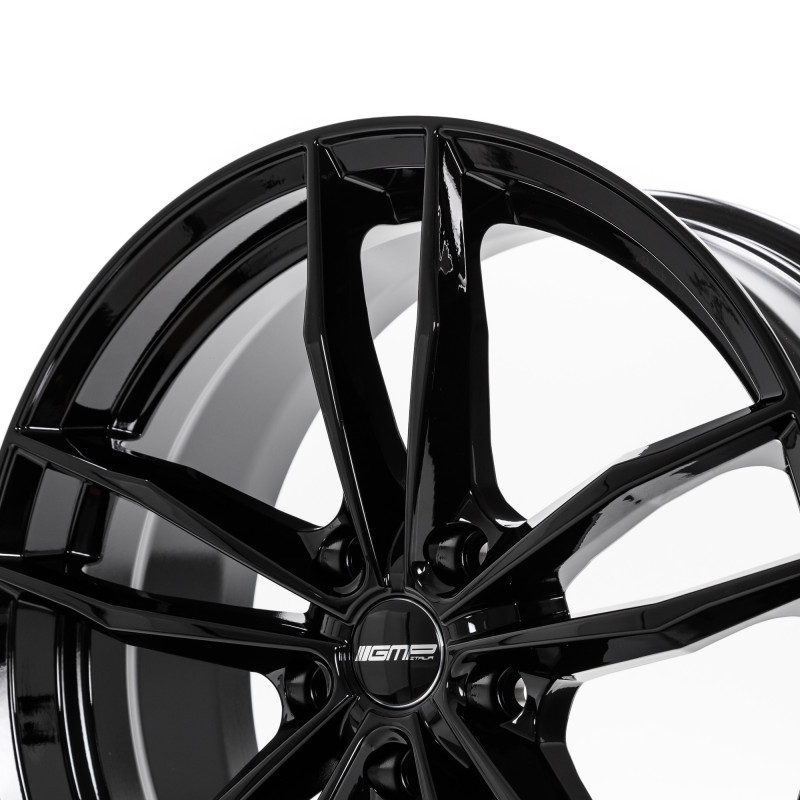 GMP Italia SWAN black glossy | alufelgenshop.at
